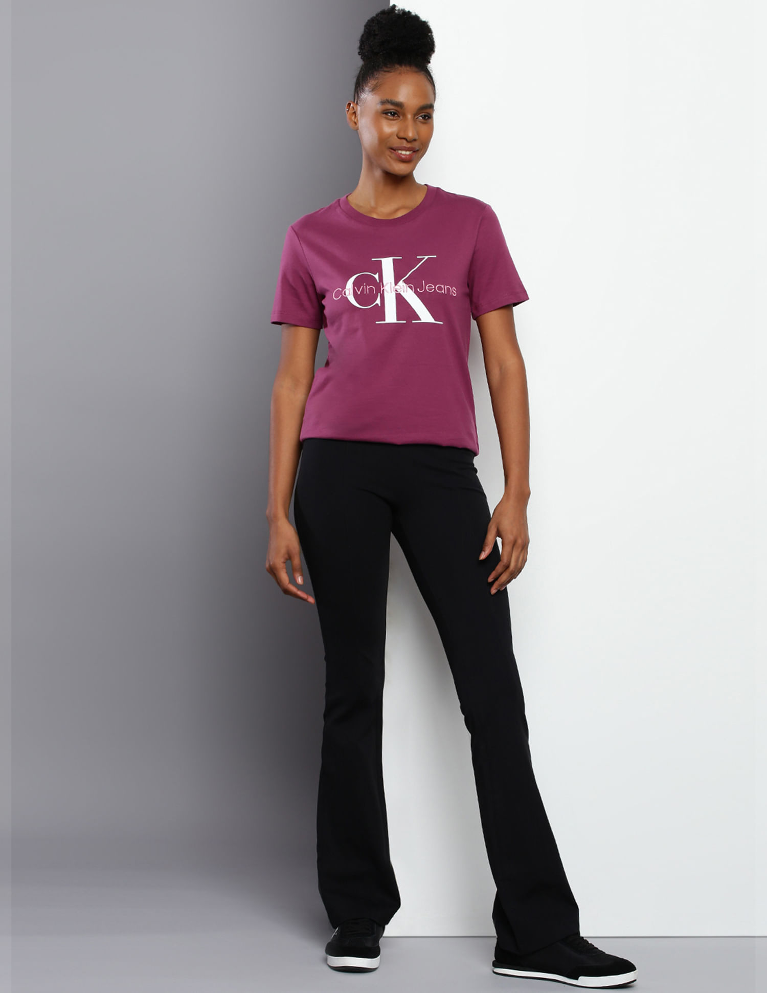Burgundy calvin klein t shirt store